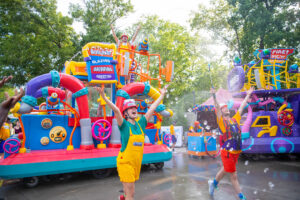 Six Flags Over Georgia kicks off summer this weekend with Water Parade ...